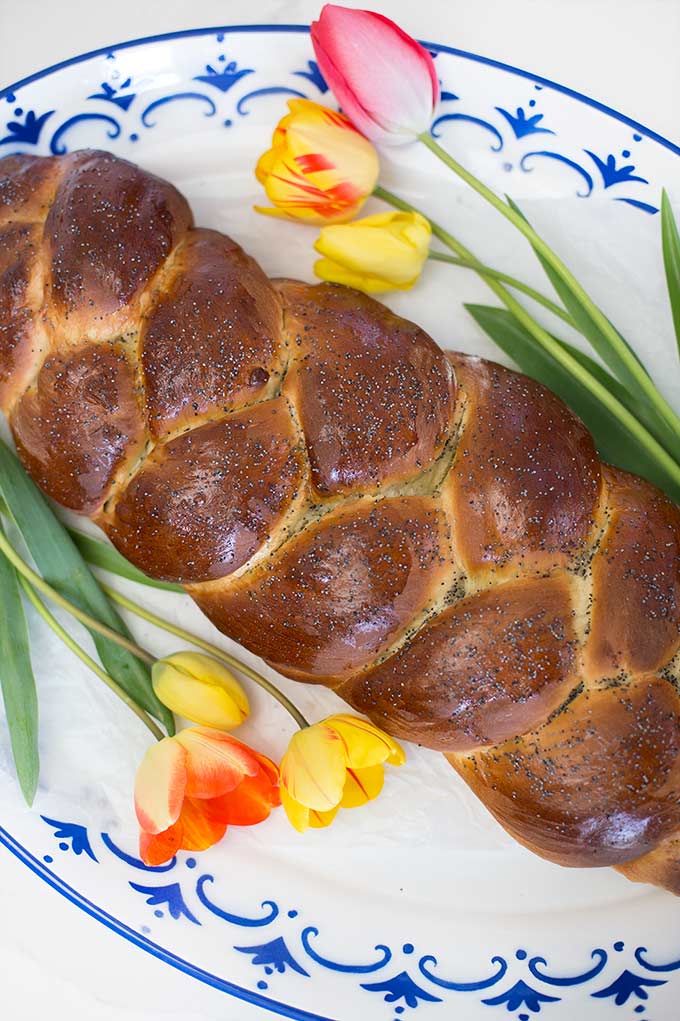 How to Make Challah Bread - Kiwi and Carrot